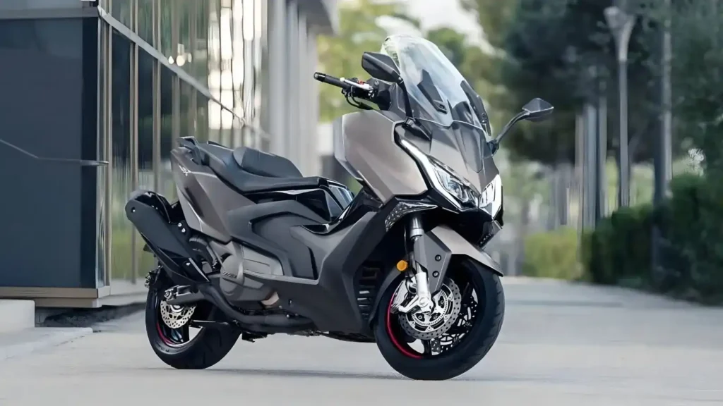Kymco AK550: Confira a Performance da Maxi-Scooter